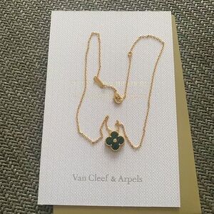 Van Cleef & Arpels | Jewelry | Van Cleef Arpels Gold And Green Clover ...